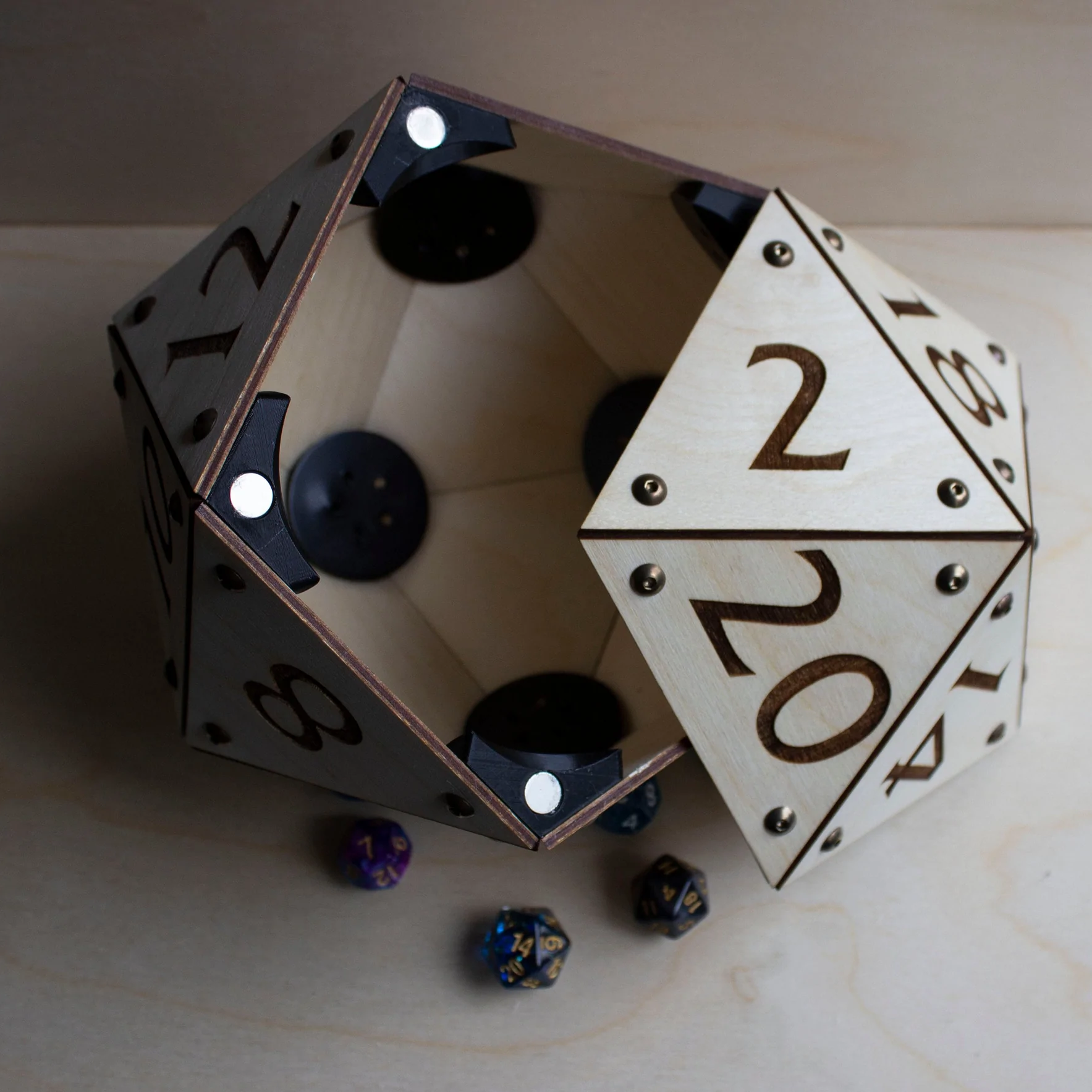Giant Dice – Works of Whimsy Studios